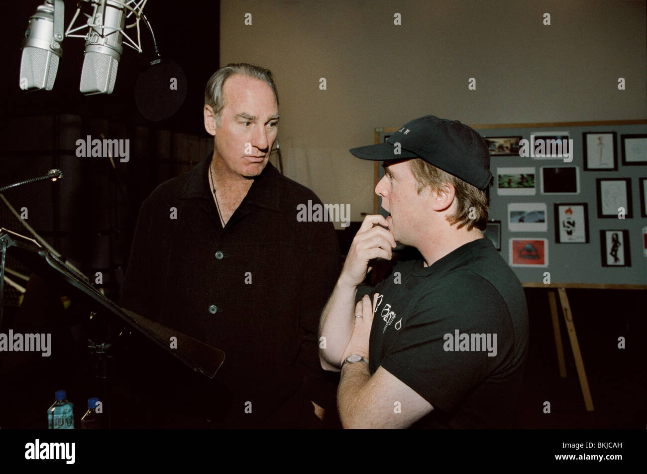 FILMING THE INCREDIBLES (2004) CRAIG T NELSON, BRAD BIRD (DIR) CREDIT ...