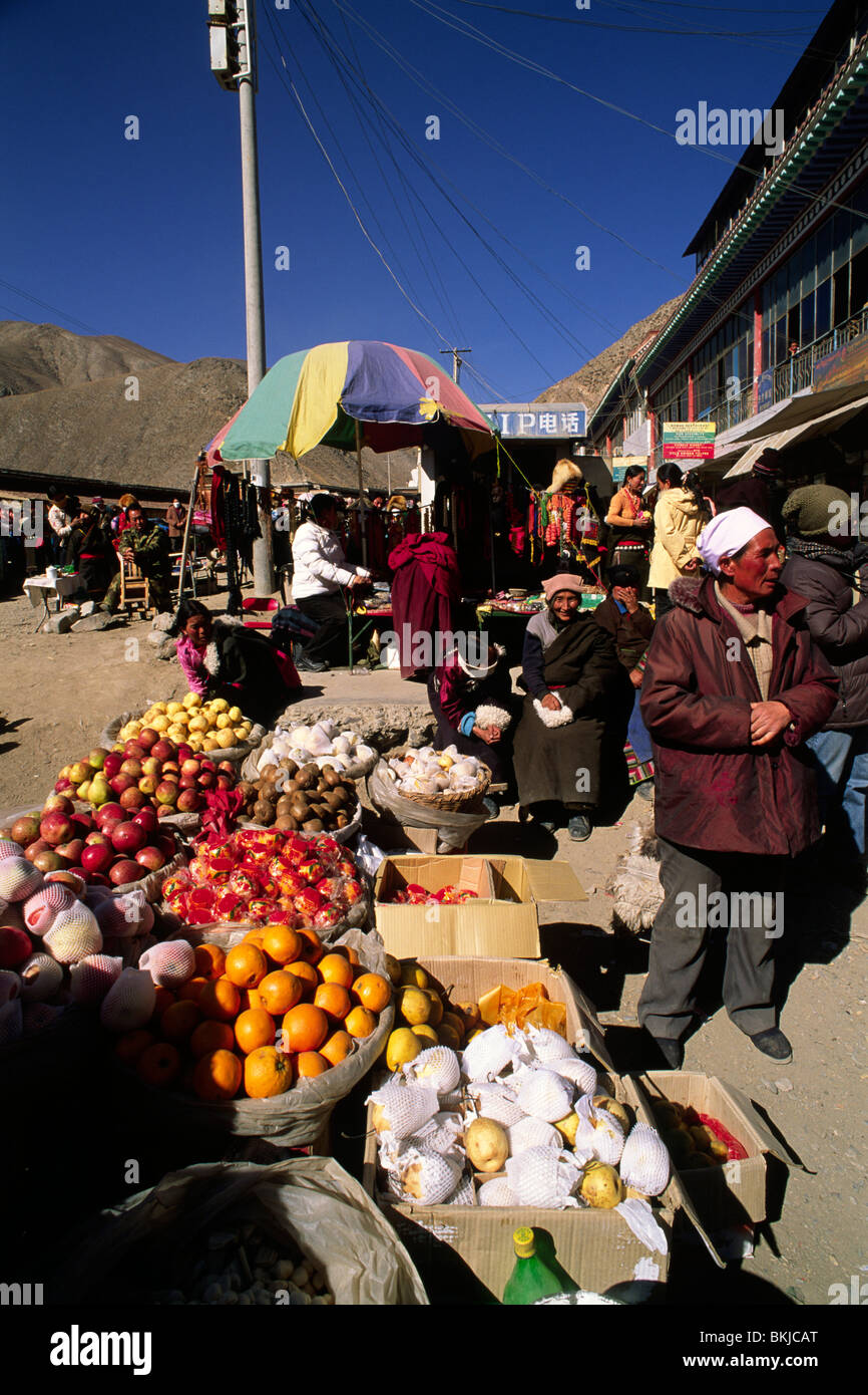 China, Tibet, Gansu province, Xiahé, outdoor market Stock Photo - Alamy
