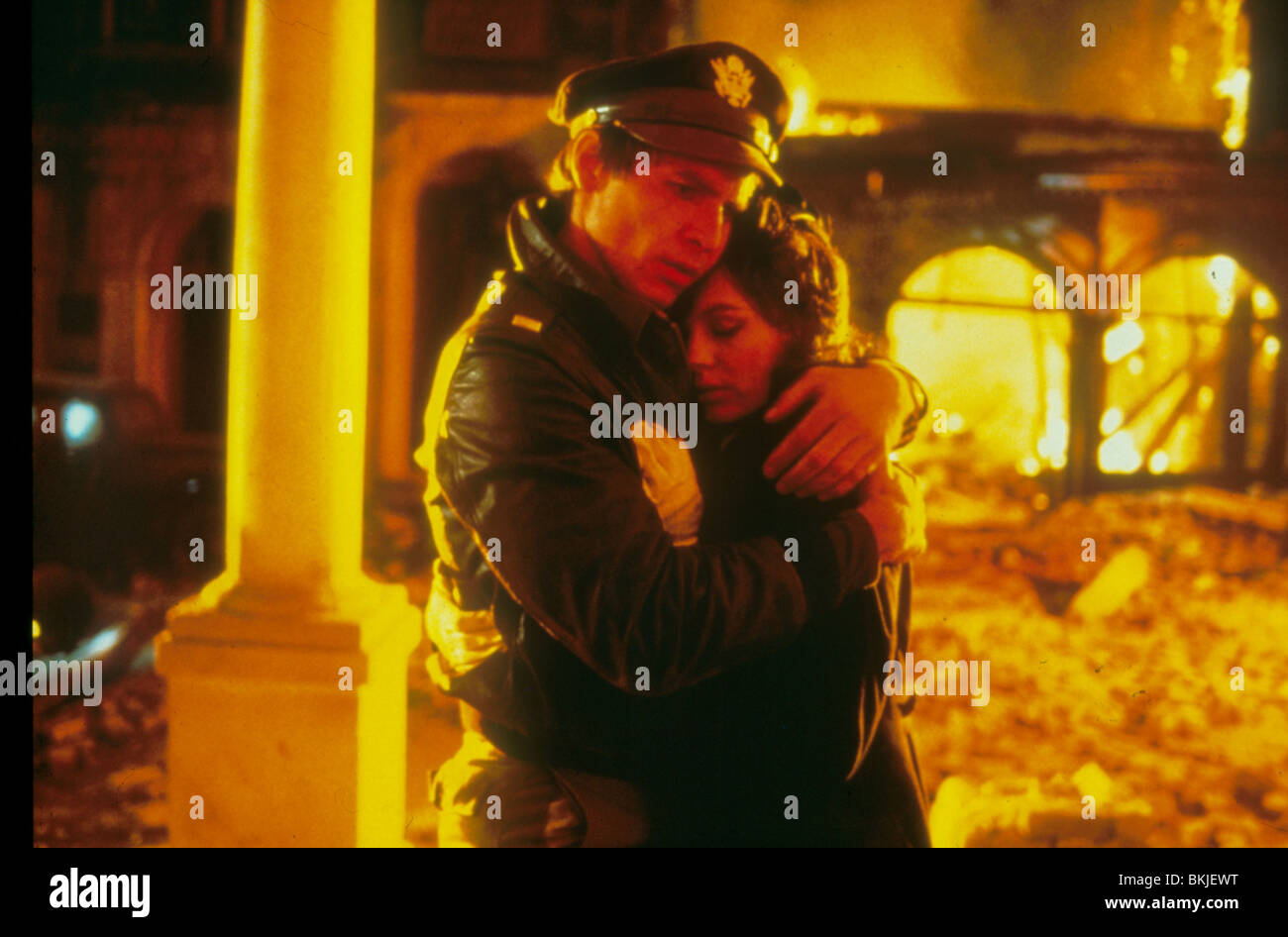 HANOVER STREET (1979) HARRISON FORD, LESLEY ANN DOWN HAN 023 L Stock ...