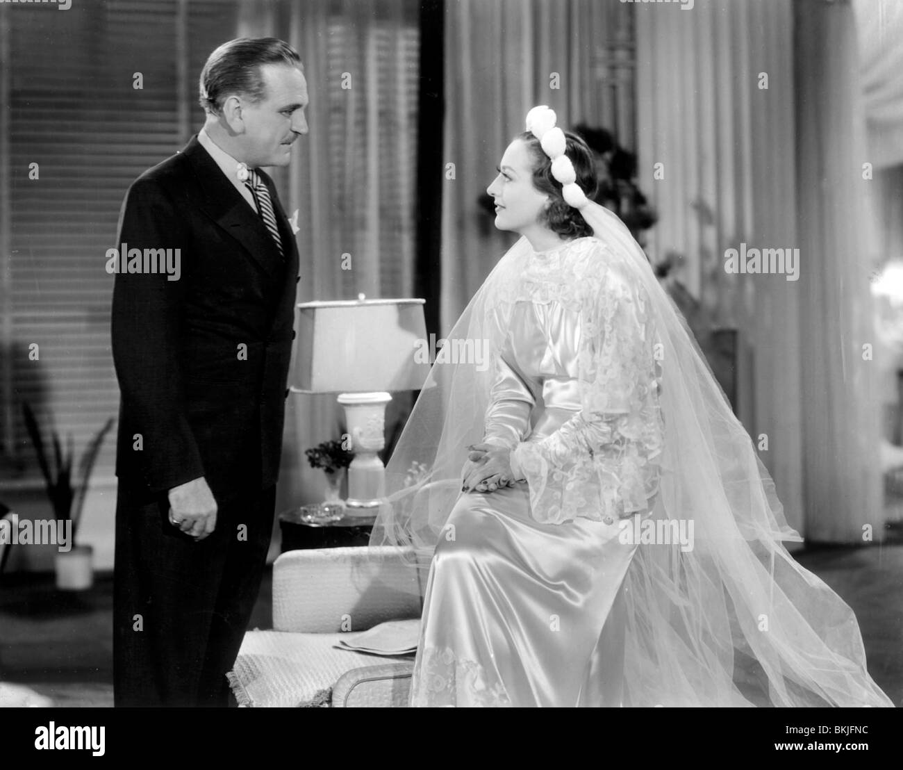 I LIVE MY LIFE (1935) FRANK MORGAN, JOAN CRAWFORD ILML 001P Stock Photo ...