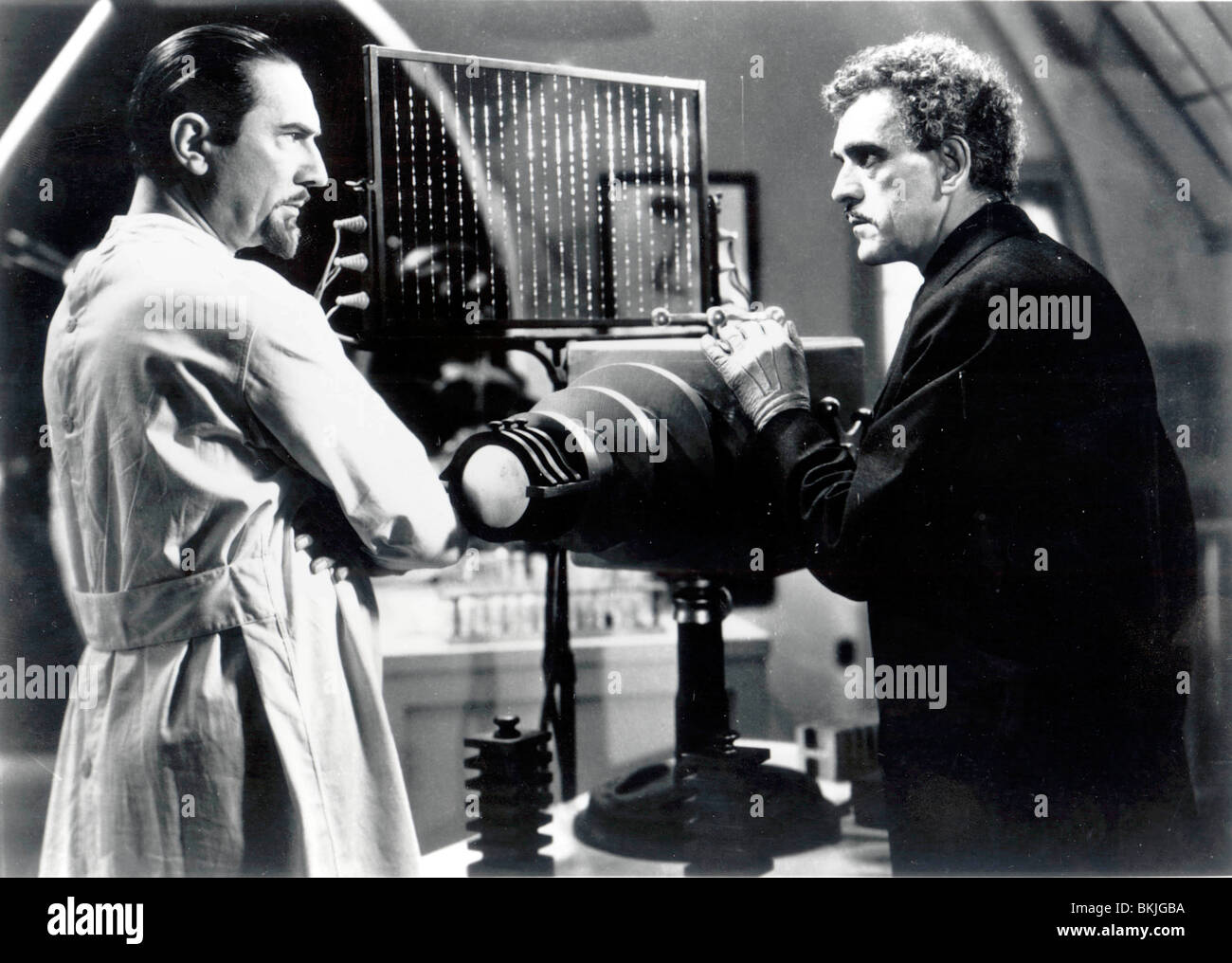 THE INVISIBLE RAY (1936) BELA LUGOSI, BORIS KARLOFF INVR 002 P Stock ...
