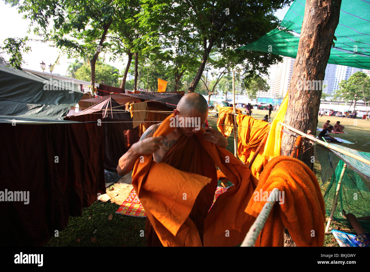 Buddhist Monk Protest Stock Photos & Buddhist Monk Protest Stock Images ...