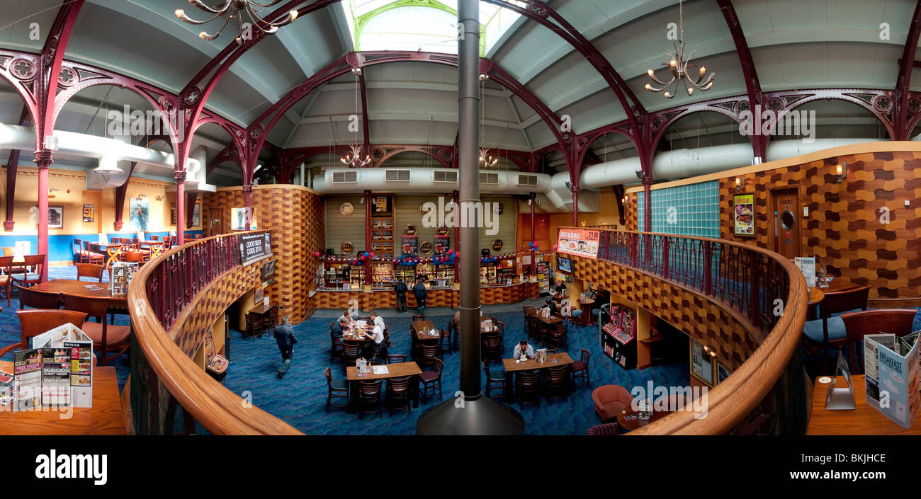 Wetherspoons interior hi-res stock photography and images - Alamy
