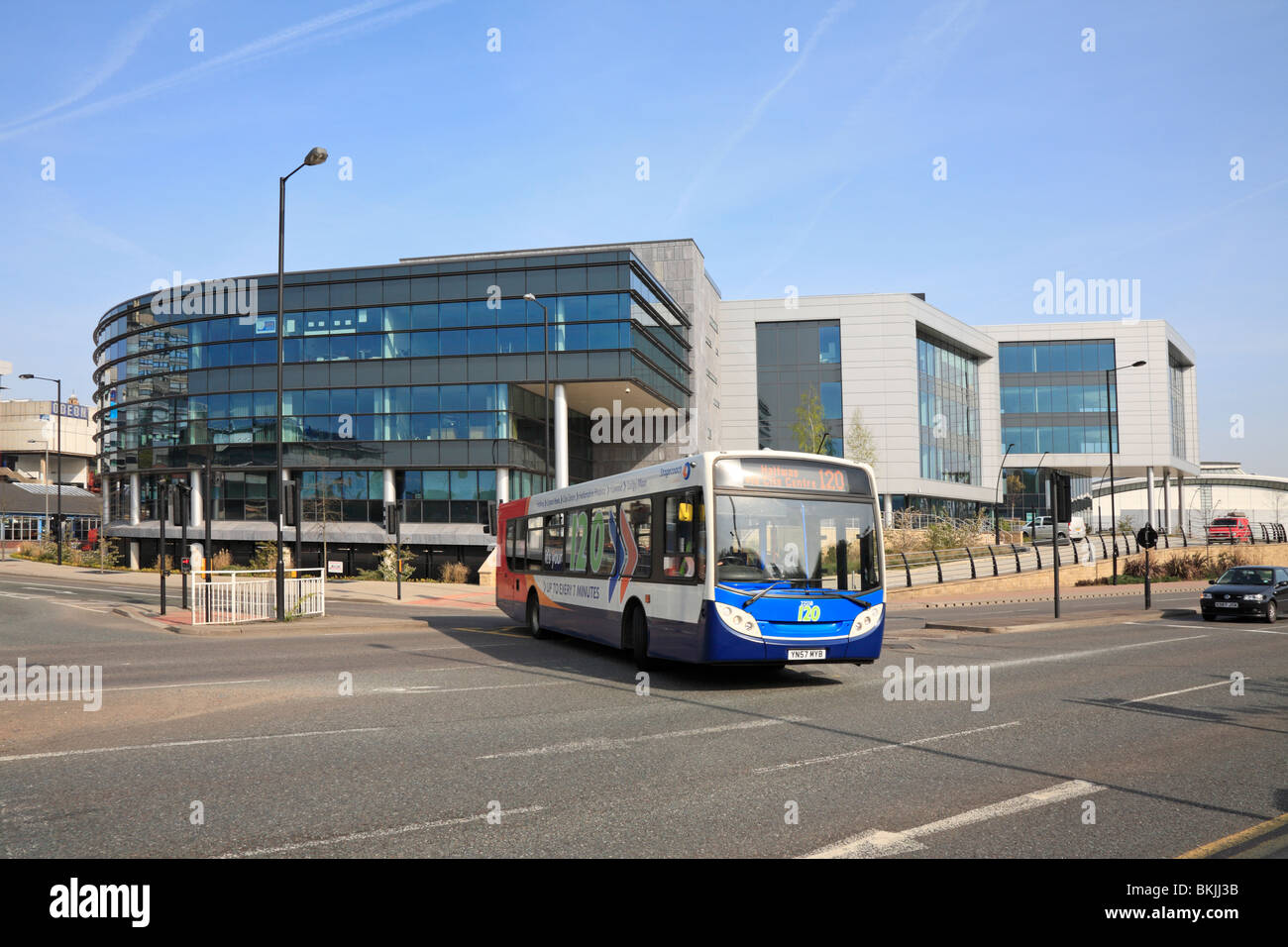 Sheffield bus hi-res stock photography and images - Alamy