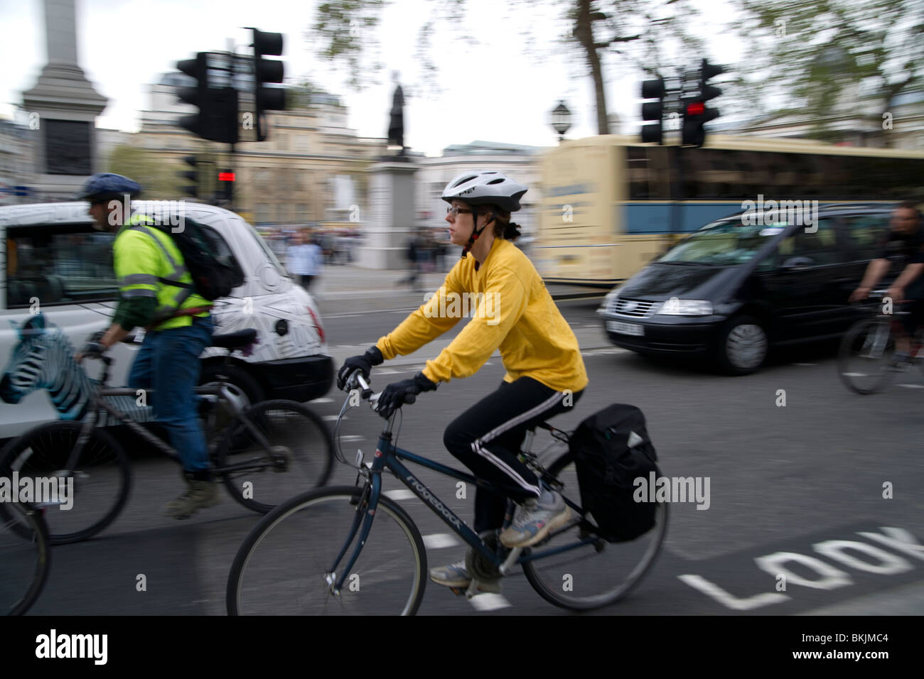 London cyclists hi-res stock photography and images - Alamy