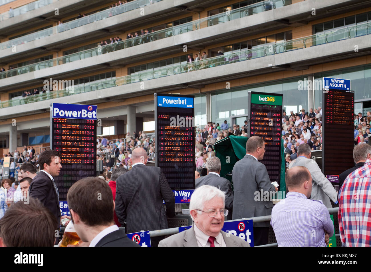 Boomakers hi-res stock photography and images - Alamy