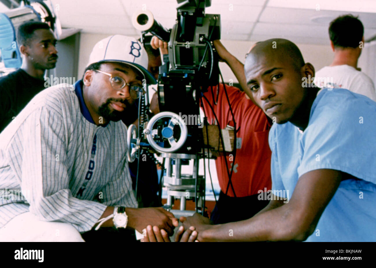 FILMING O/S 'CLOCKERS (1995)' SPIKE LEE (DIR), MEKHI PHIFER SKLE 026 ...