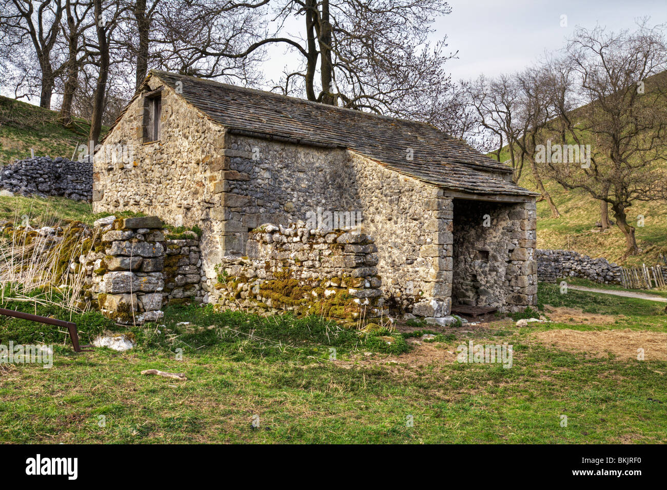 An old "stone built" farm barn near Malham, Yorkshire Dales Stock Photo ...