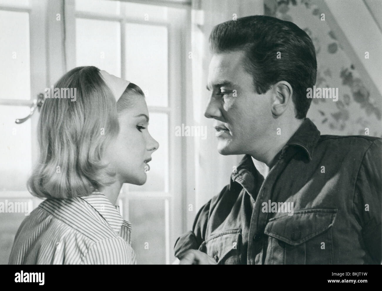 NIGHT MUST FALL (1964) ALBERT FINNEY NTMF 002P L Stock Photo - Alamy