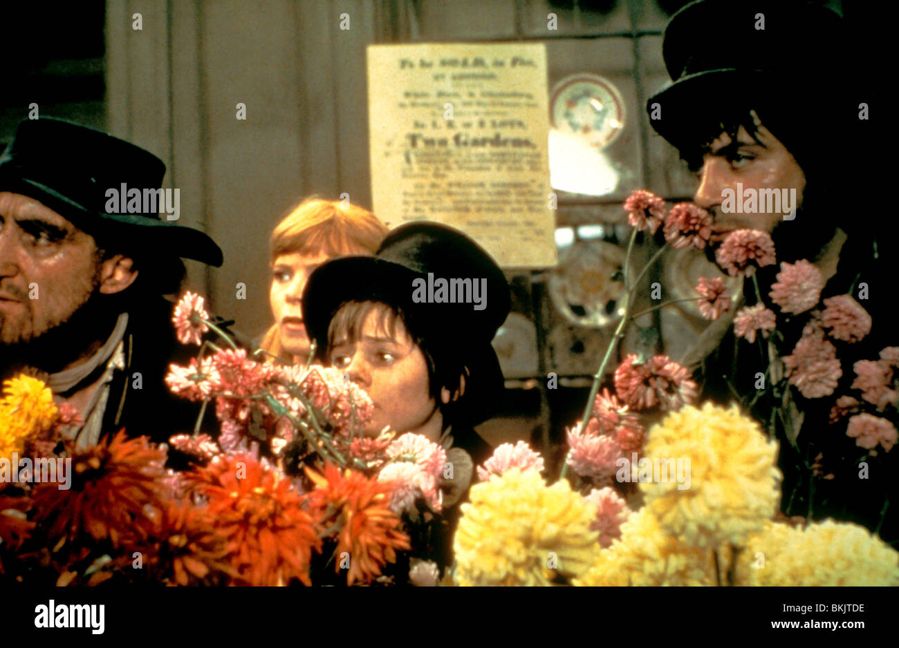 OLIVER! (1968) RON MOODY, SHANI WALLIS, JACK WILD, OLIVER REED OLI 006 ...