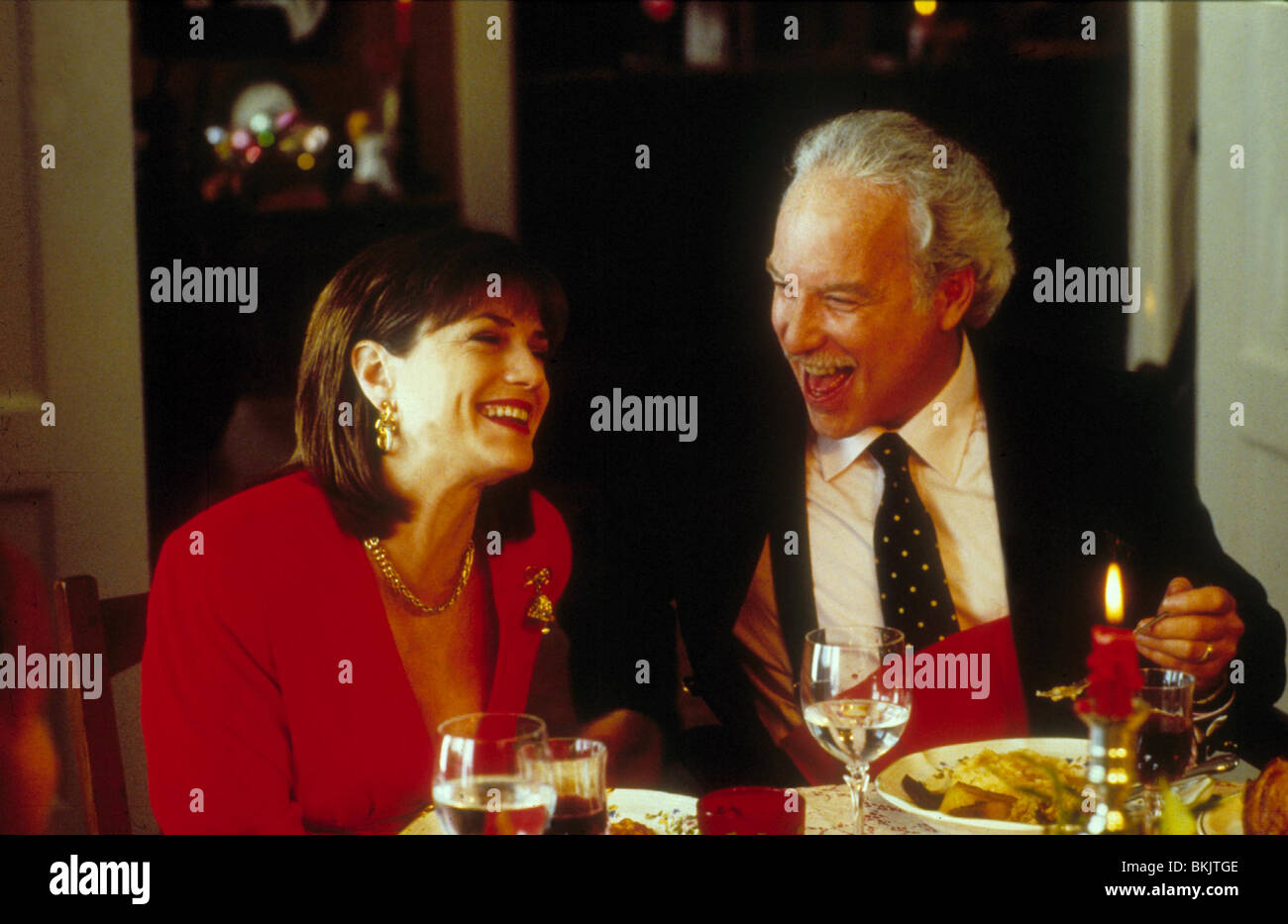 ONCE AROUND (1991) HOLLY HUNTER, RICHARD DREYFUSS ONA 001 Stock Photo ...