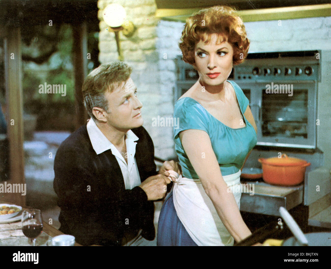 THE PARENT TRAP (1961) BRIAN KEITH, MAUREEN O'HARA PTRP 004 FOH Stock ...