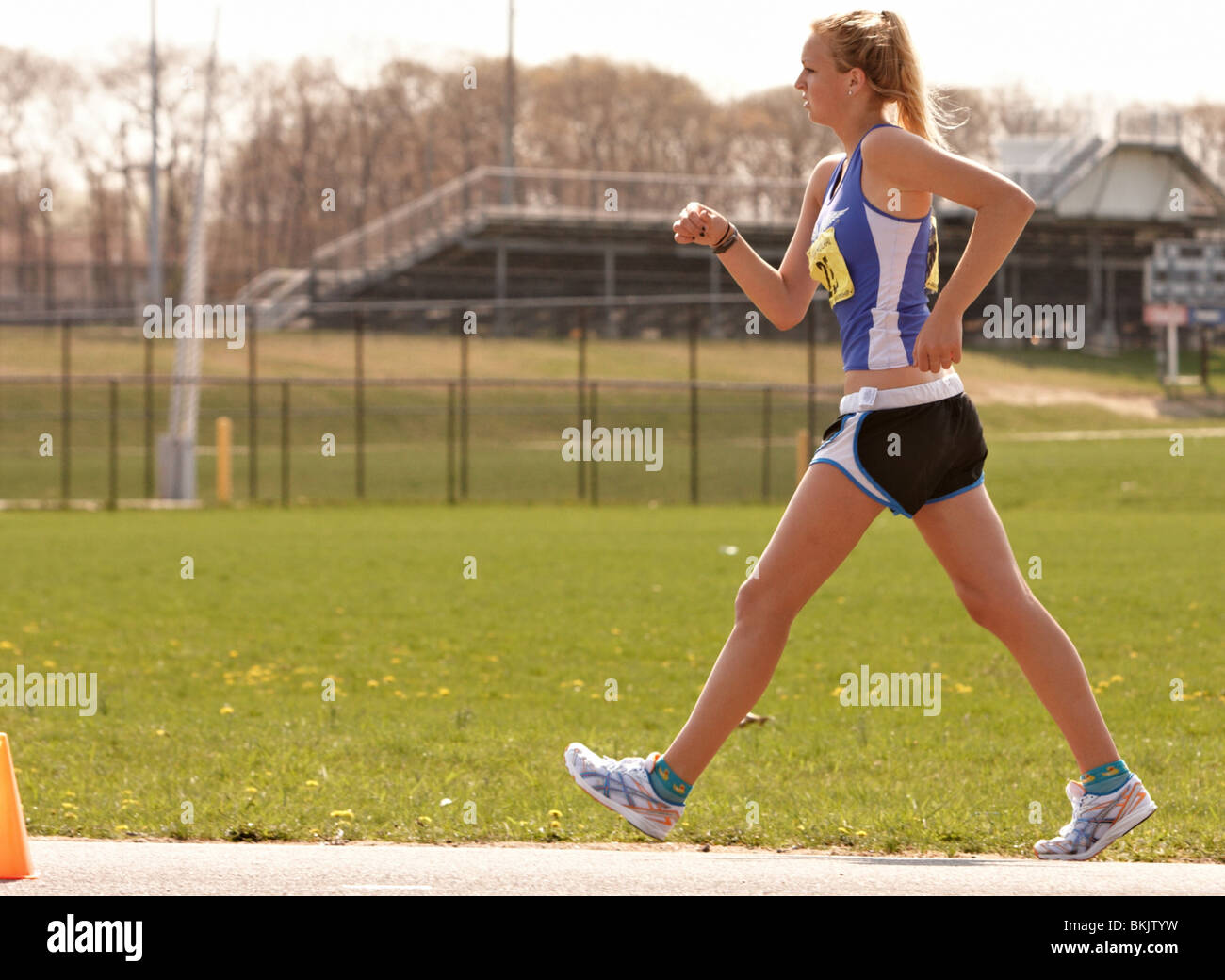 Nicolette Sorenson, 14, competing in the Junior (U-20) 10k at the USATF ...