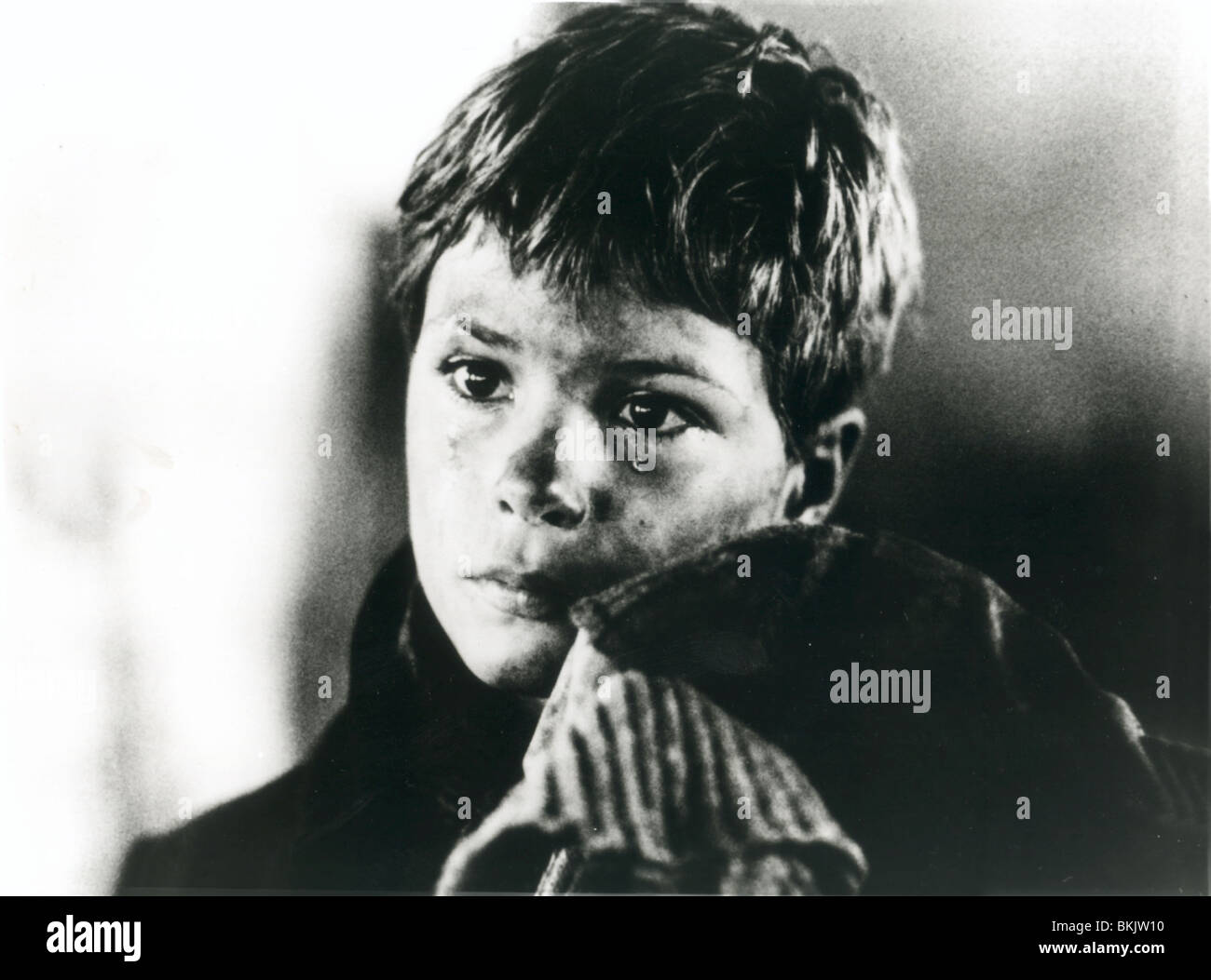 PELLE THE CONQUEROR (1987) PELLE HVENGEGAARD PELE 001P Stock Photo - Alamy