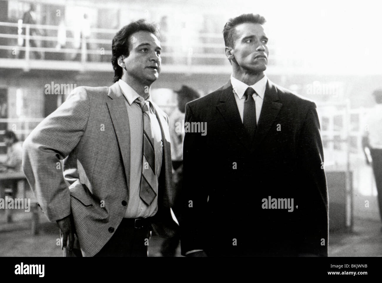 RED HEAT (1988) JAMES BELUSHI, ARNOLD SCHWARZENEGGER RHT 002 P Stock ...