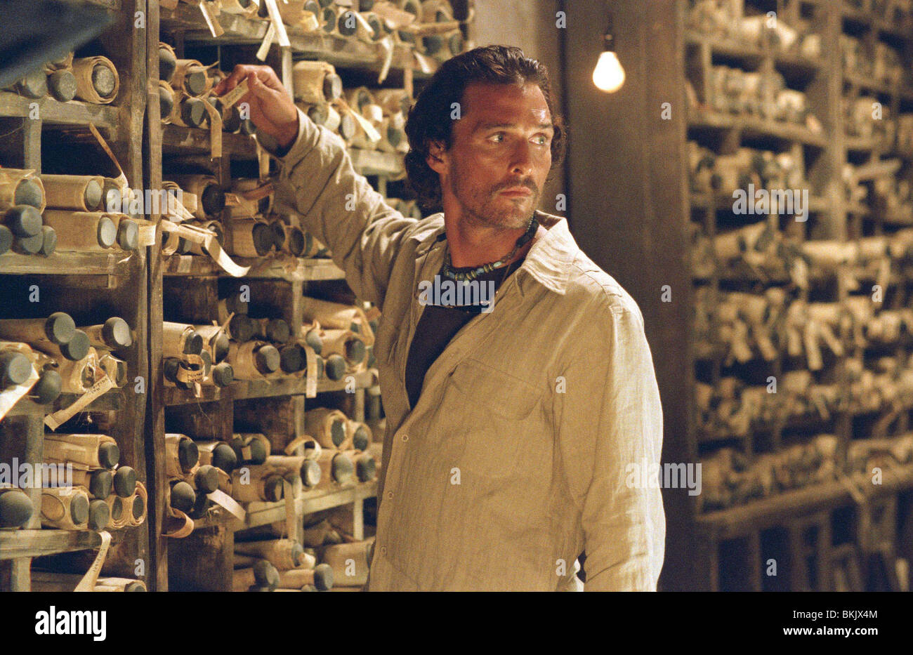 SAHARA (2005) MATTHEW MCCONAUGHEY SAHR 001-10 Stock Photo - Alamy
