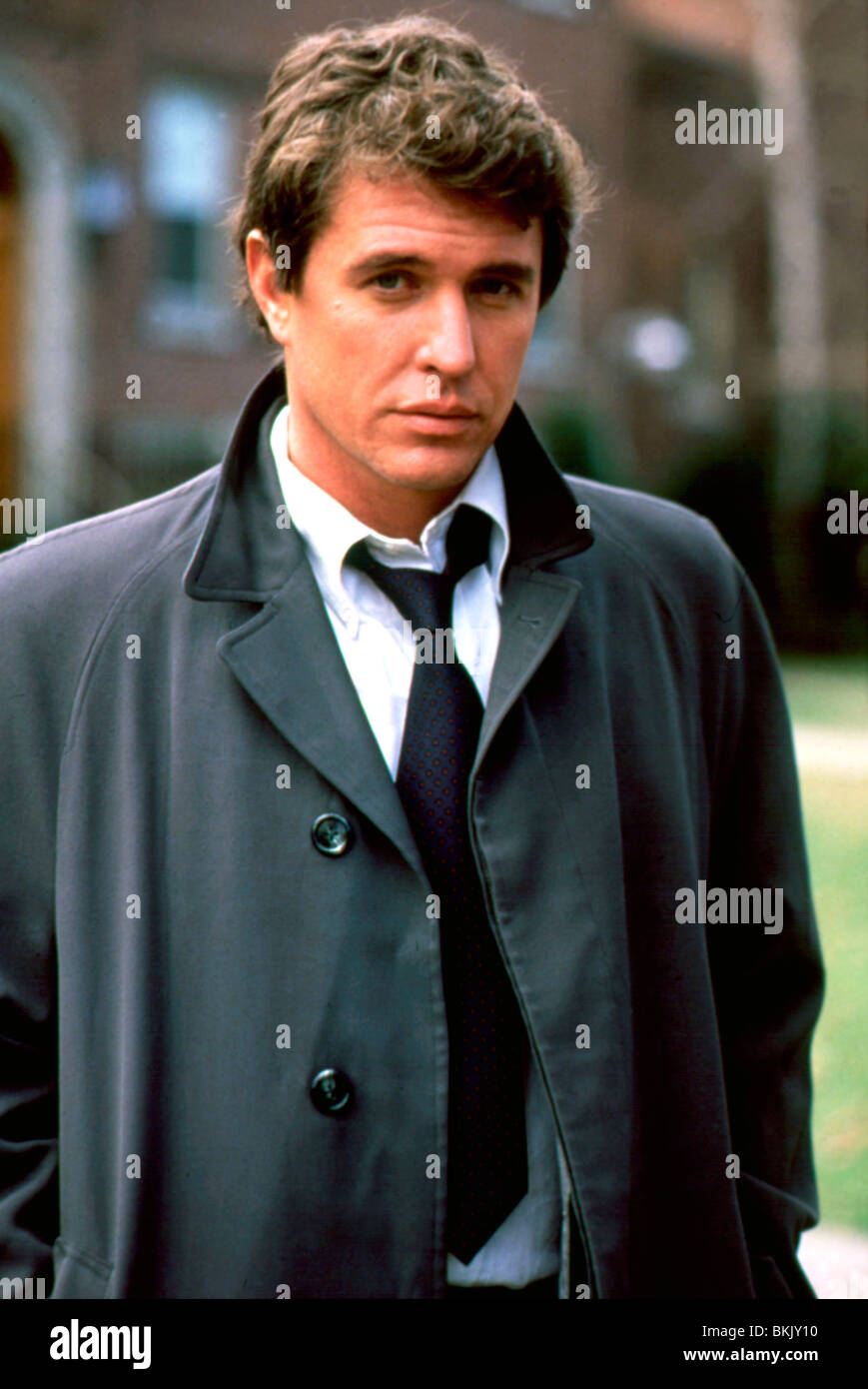 Someone to watch over me 1987 tom berenger hi-res stock photography and images - Alamy