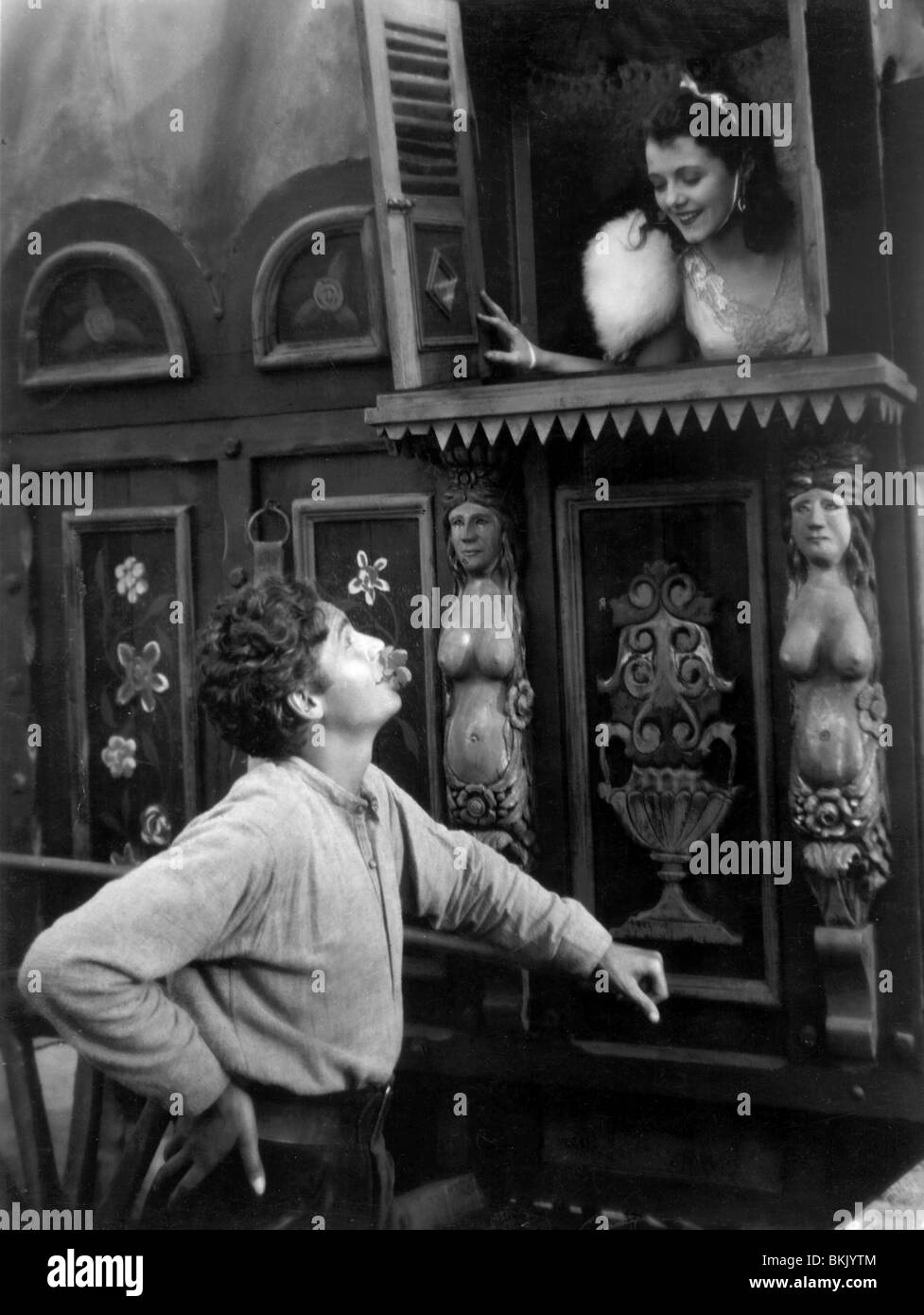 STREET ANGEL (1928) JANET GAYNOR SAGL 003P Stock Photo - Alamy