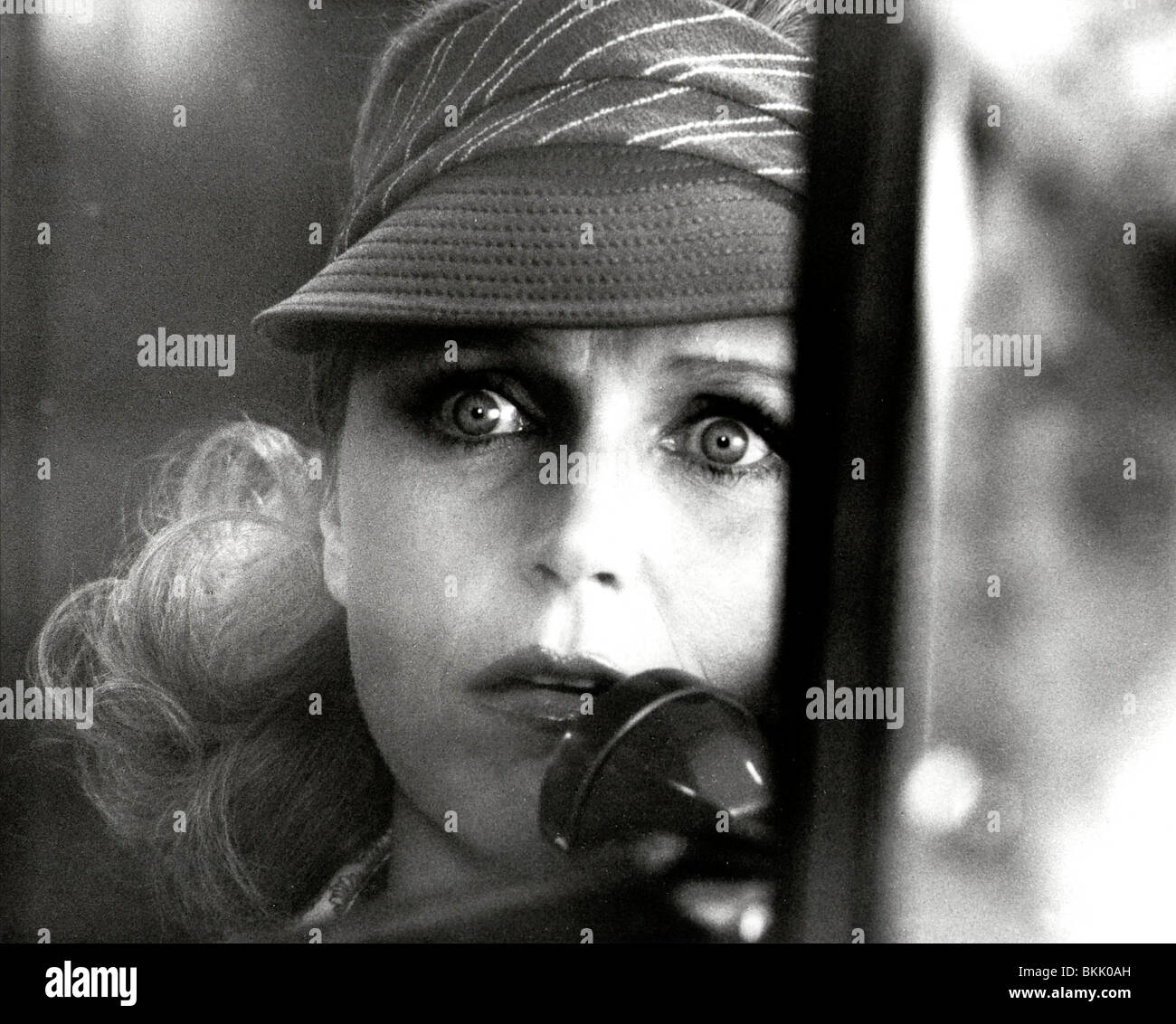 Lee remick telefon hi-res stock photography and images - Alamy