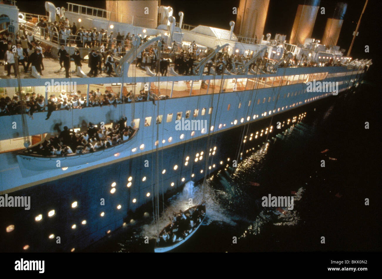 Titanic movie hi-res stock photography and images - Alamy