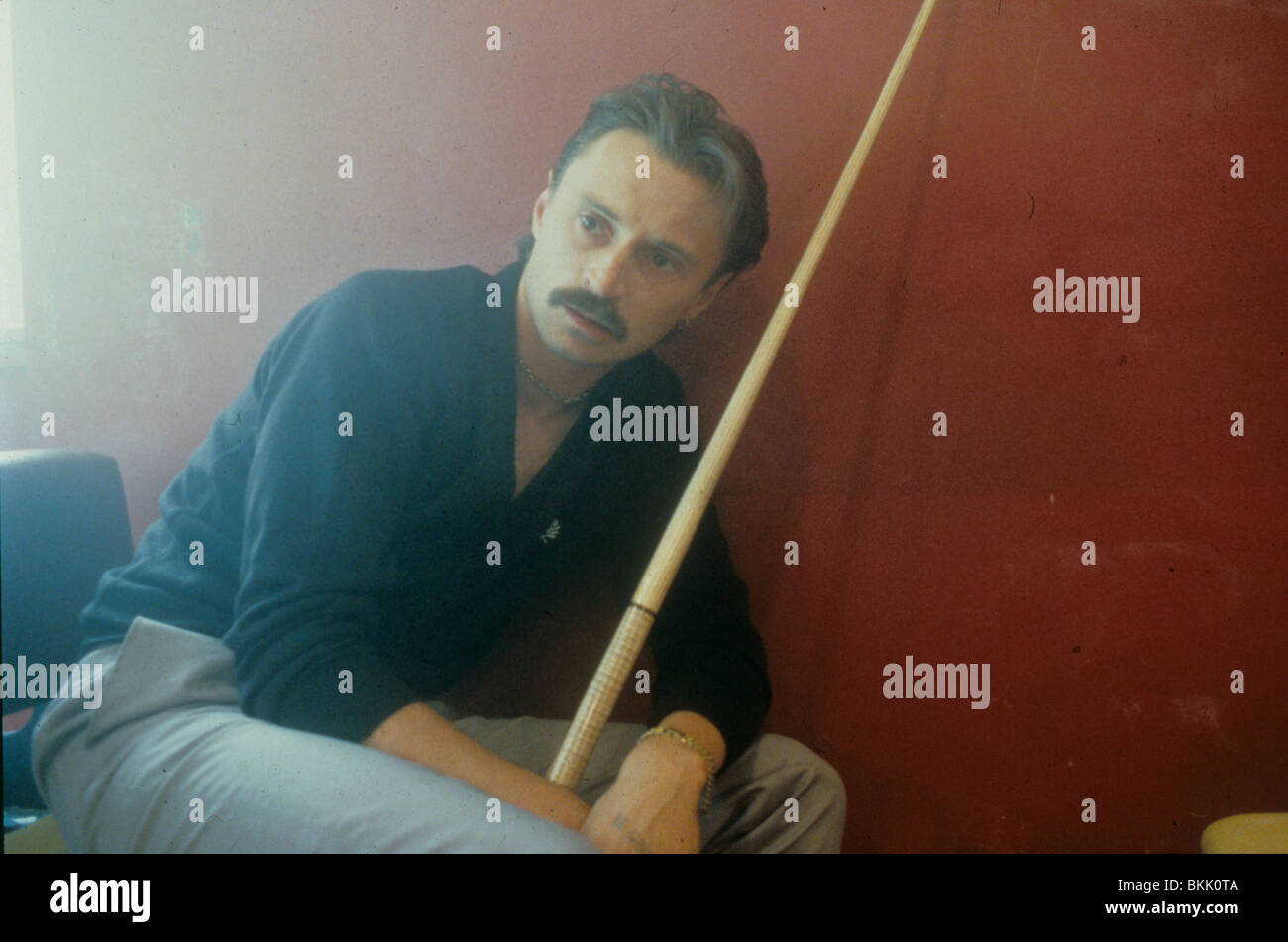 TRAINSPOTTING (1996) ROBERT CARLYLE TASP 091 Stock Photo - Alamy