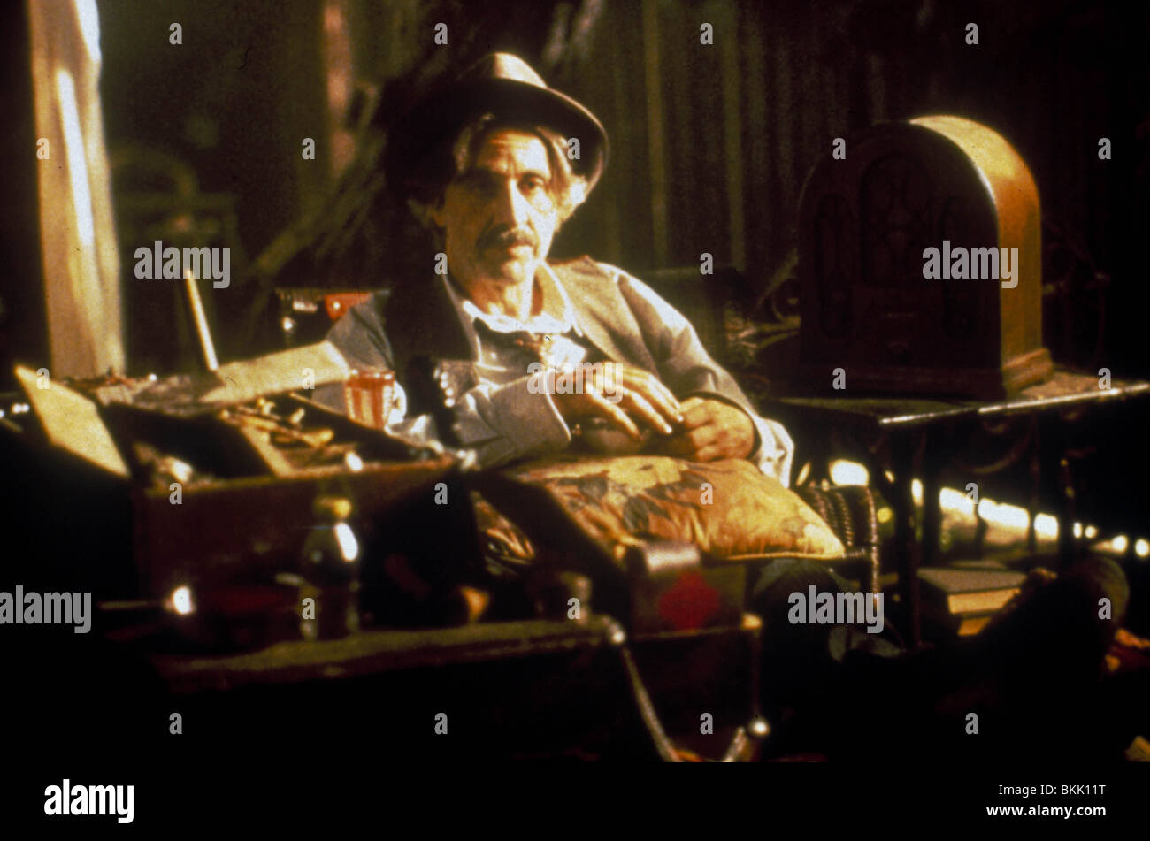 TWO BITS (1995) A DAY TO REMEMBER (ALT) AL PACINO TWIT 010 H Stock ...