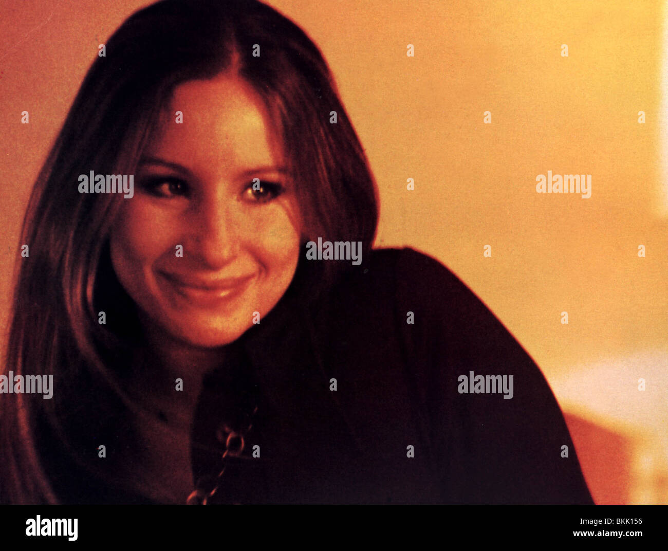 UP THE SANDBOX (1972) BARBRA STREISAND USB 006FOH Stock Photo - Alamy