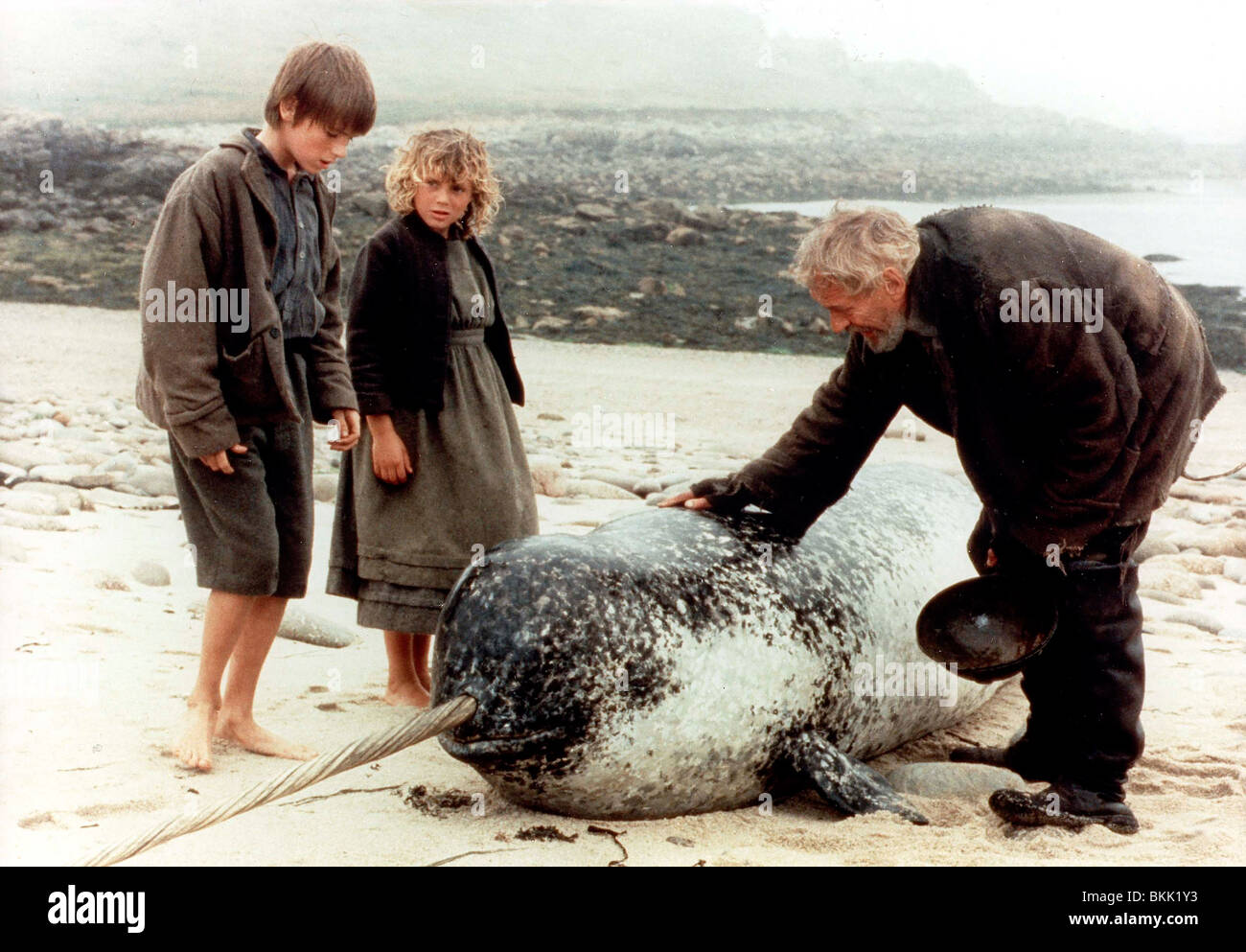 WHEN THE WHALES CAME (1989) MAX RENNIE, HELEN PEARCE, PAUL SCOFIELD ...