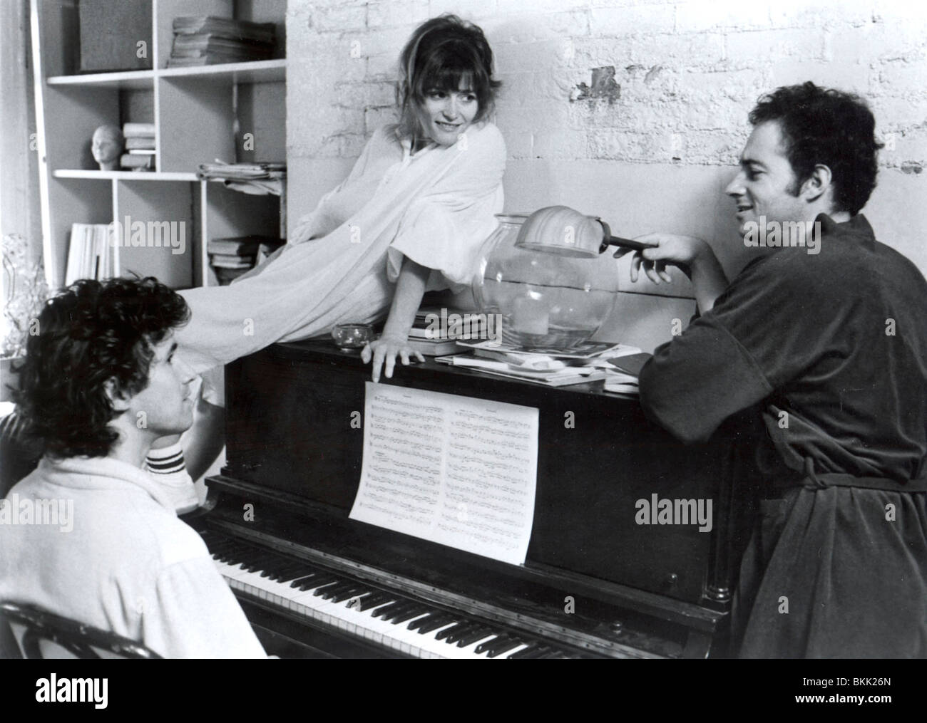 WILLIE AND PHIL (1980) MICHAEL ONTKEAN, MARGOT KIDDER, RAY SHARKEY WAP2 ...