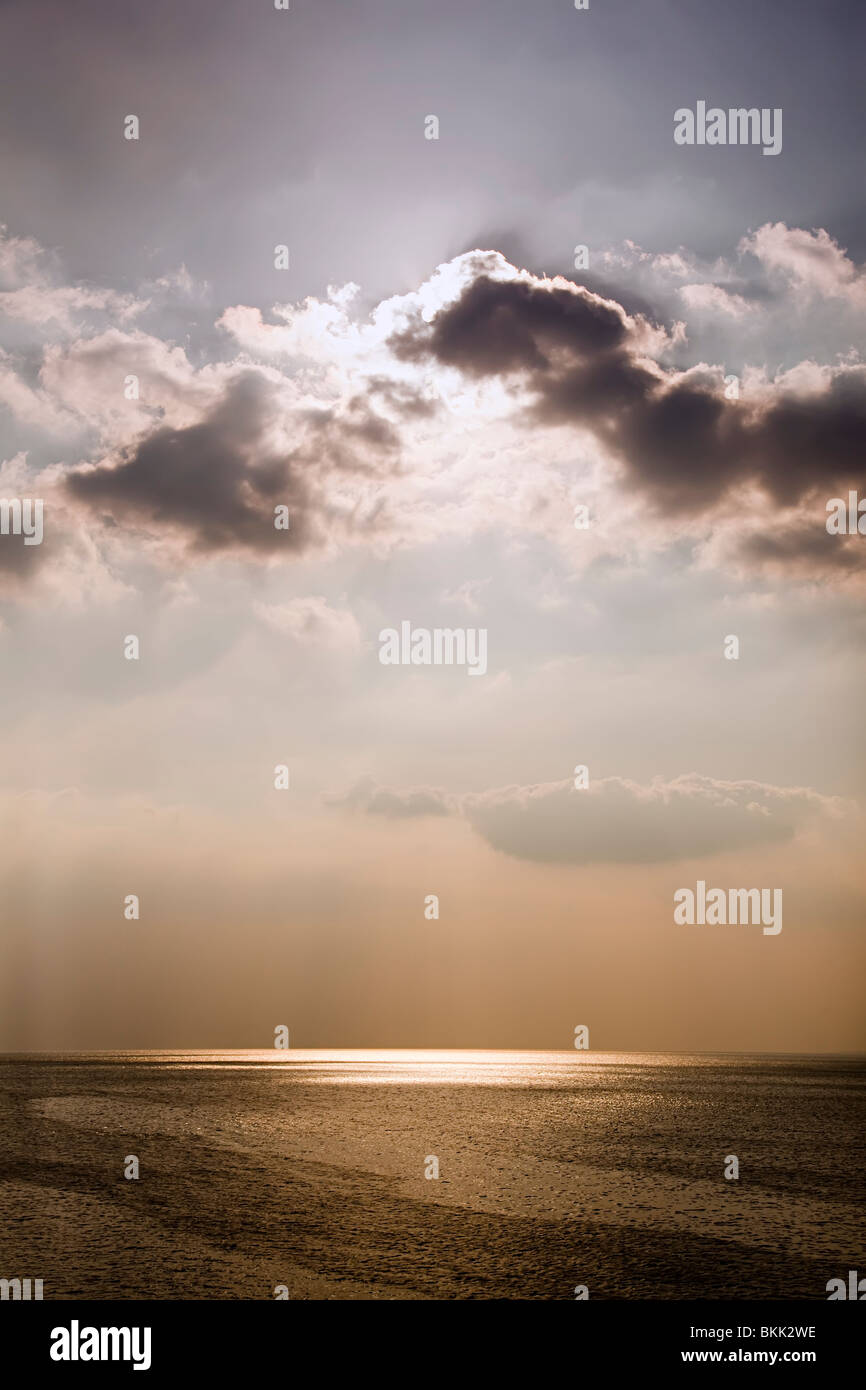 Uk gb sun hi-res stock photography and images - Alamy