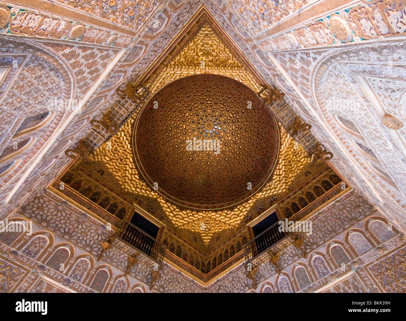 Islamic ceiling hi-res stock photography and images - Alamy