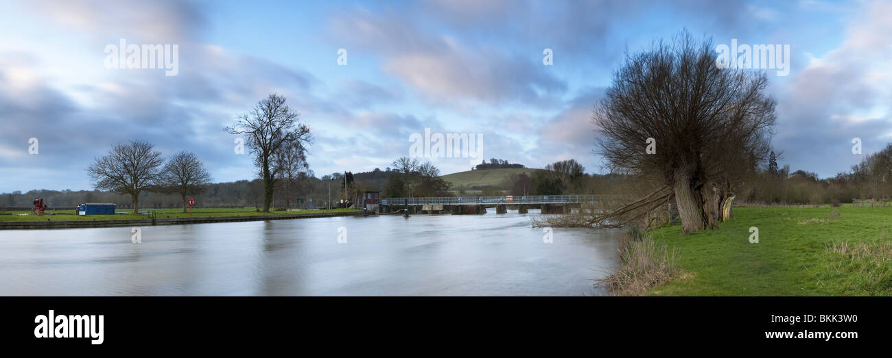 Day's lock weir hi-res stock photography and images - Alamy