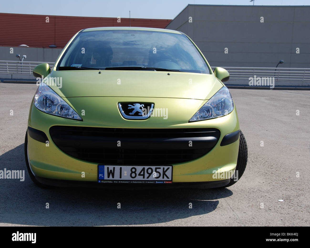Peugeot 207 1.4 - 2009 (FL) - yellow metallic - three doors (3D ...