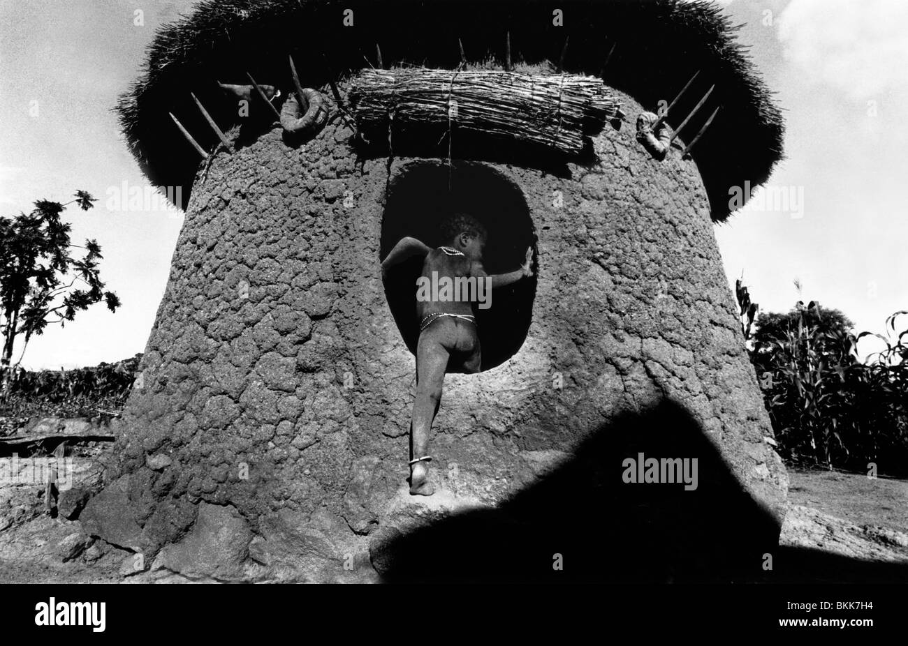 Nuba tribe hi-res stock photography and images - Alamy