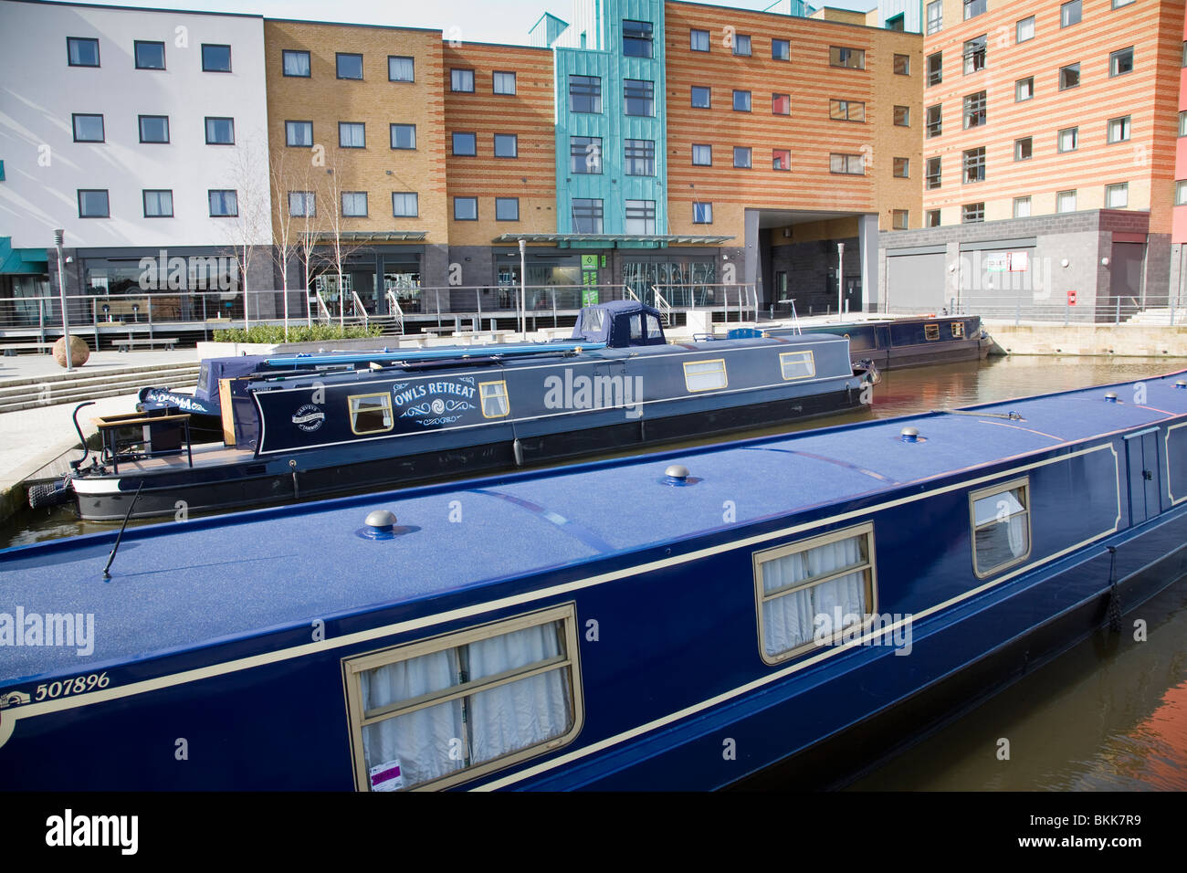 Berthed at the wharf hi-res stock photography and images - Alamy