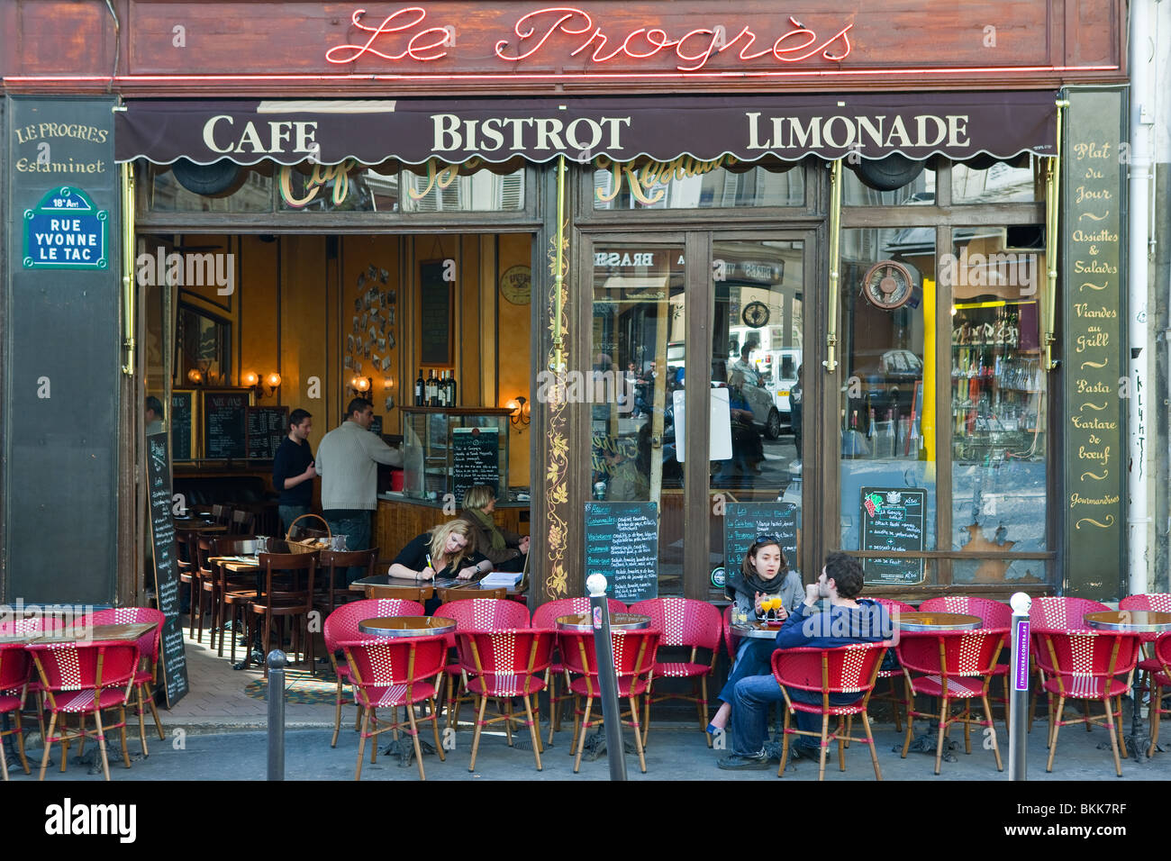 Cafe le progres hi-res stock photography and images - Alamy