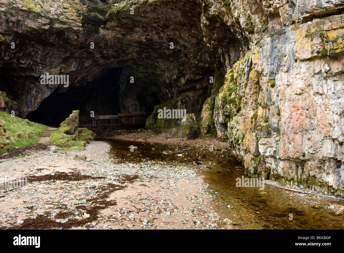 Scotland cave caves hi-res stock photography and images - Alamy