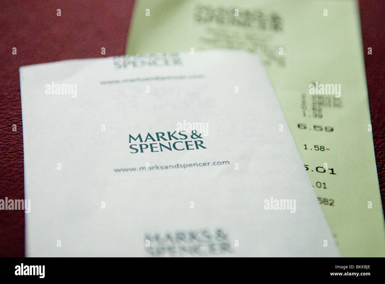Shopping Receipt Stock Photos & Shopping Receipt Stock Images - Alamy