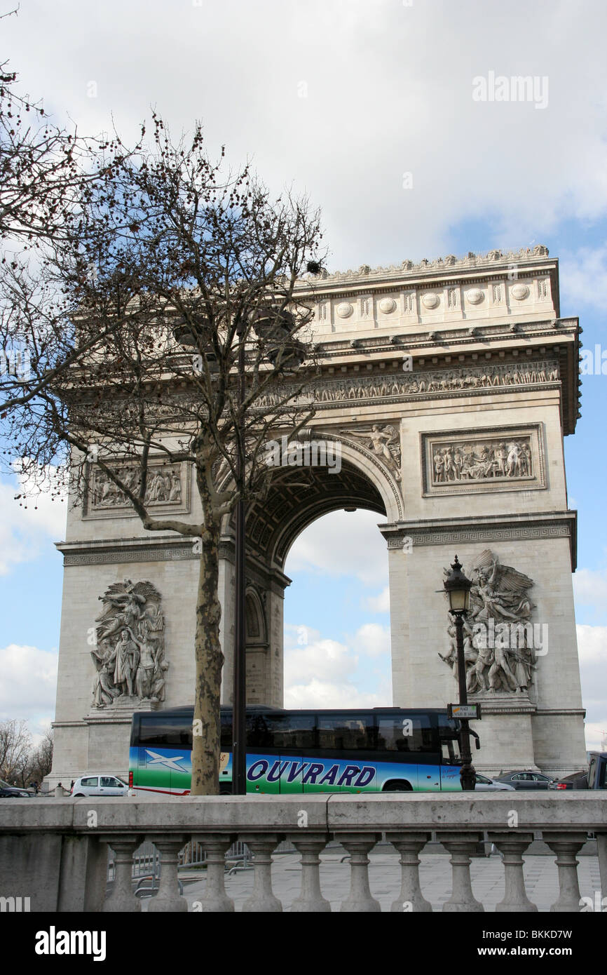 Arch of triumph paris france europe hi-res stock photography and images ...