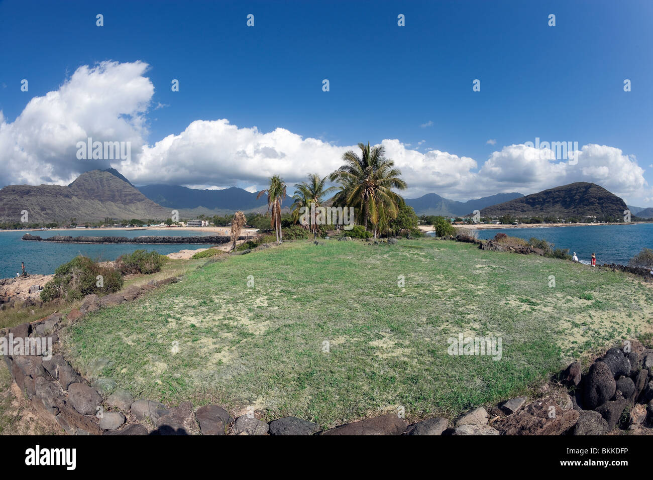 Hula platform (paa) on Lahilahi Point in Makaha, Hawaii Stock Photo - Alamy