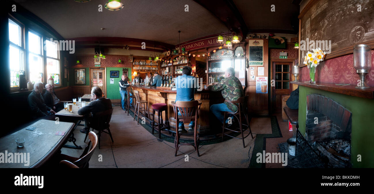 The New Beehive a real ale pub in Bradford Stock Photo - Alamy