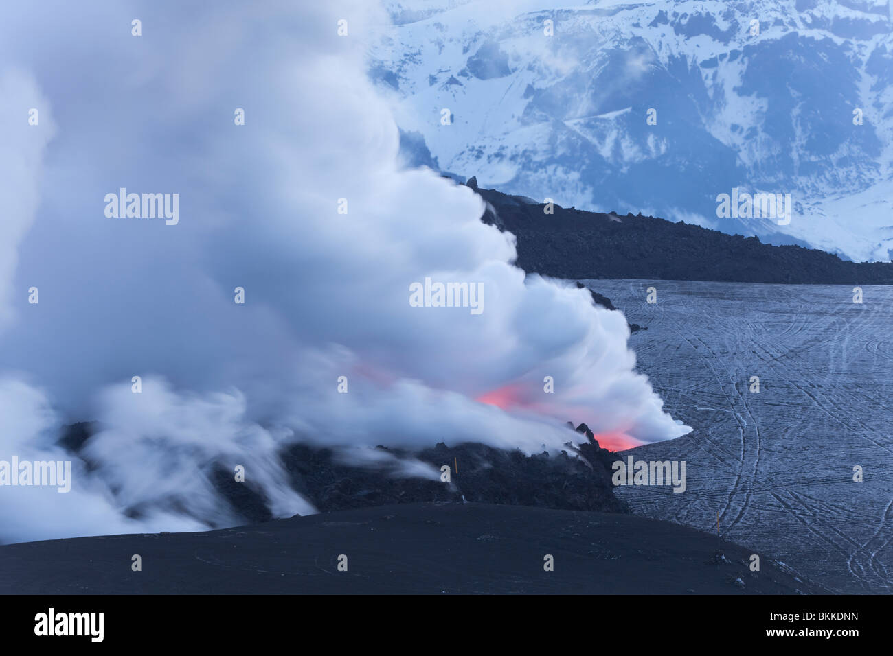 Lava flows from the Iceland 2010 volcanic eruption of the Eyjafjalla ...