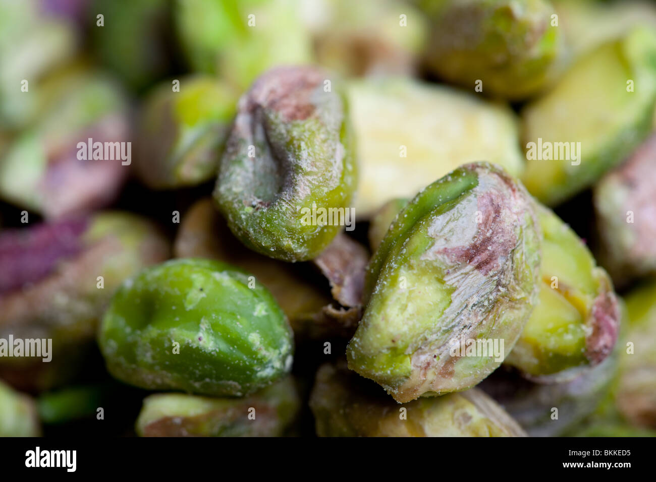 Pile of pistachio nuts hi-res stock photography and images - Alamy