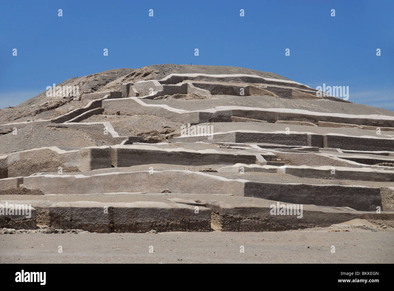 Adobe pyramid, Cahuachi Pyramids in Nazca desert, Peru, South America ...