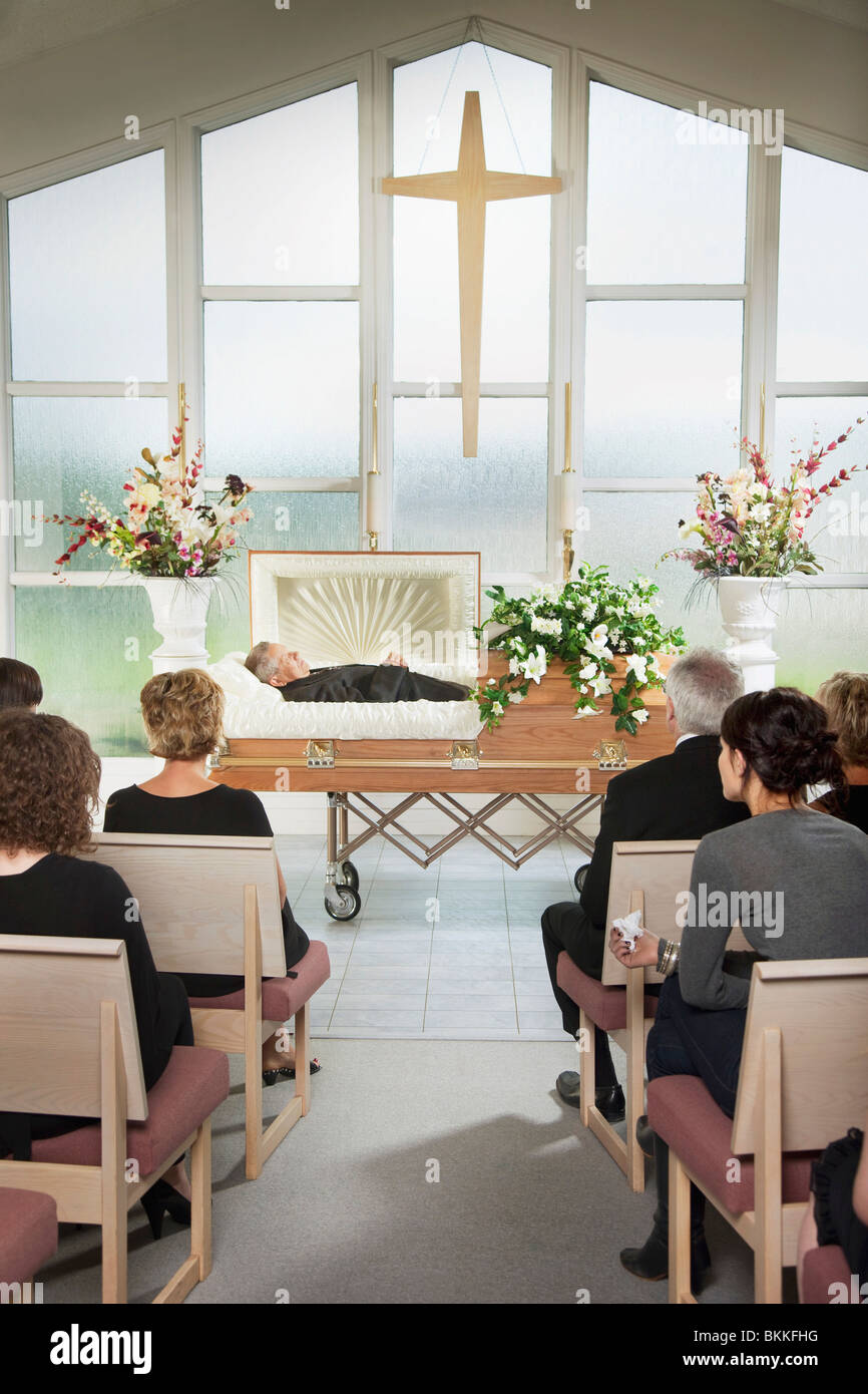 70 80 years old funeral hi-res stock photography and images - Alamy