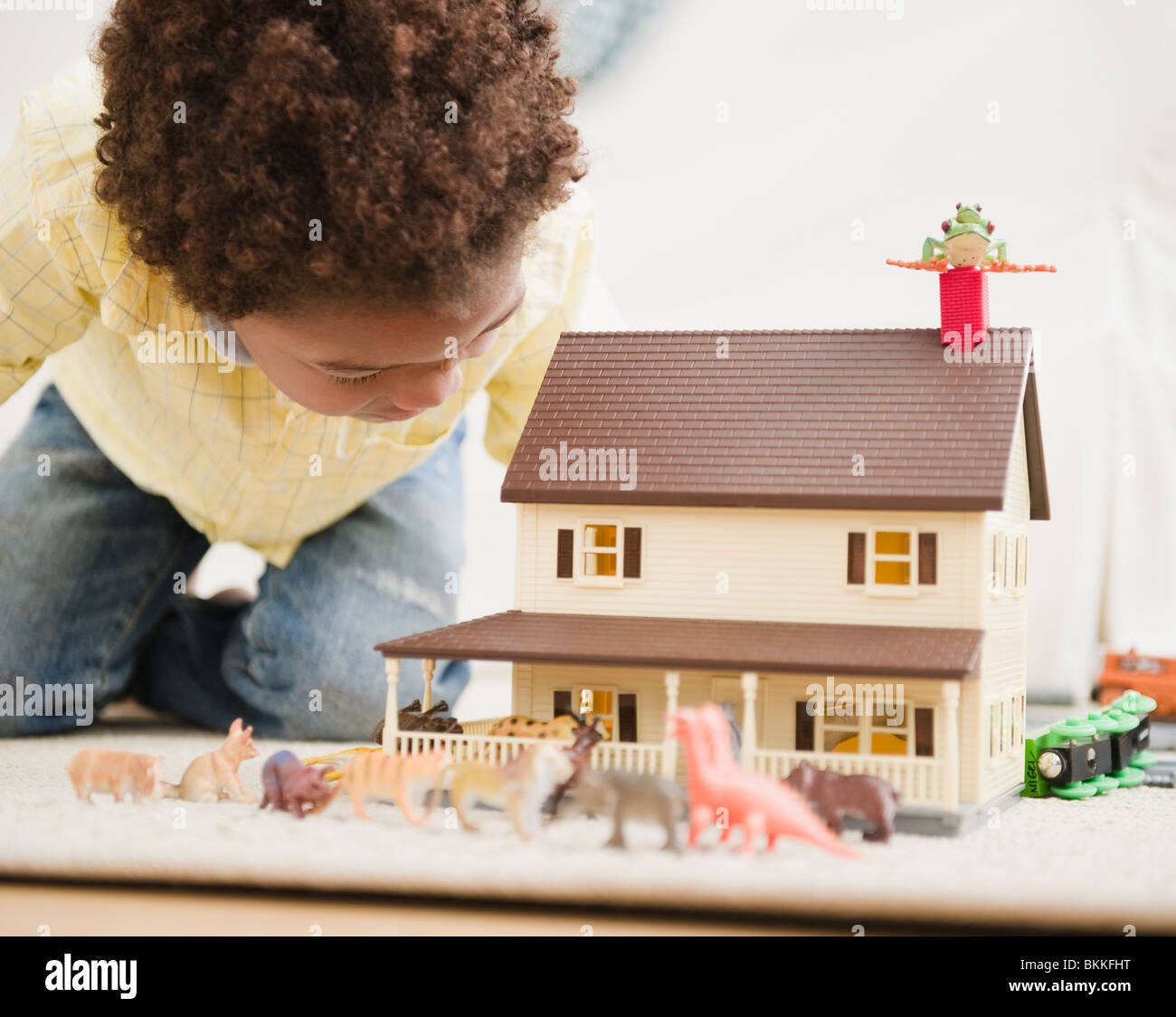 Toy house hi-res stock photography and images - Alamy