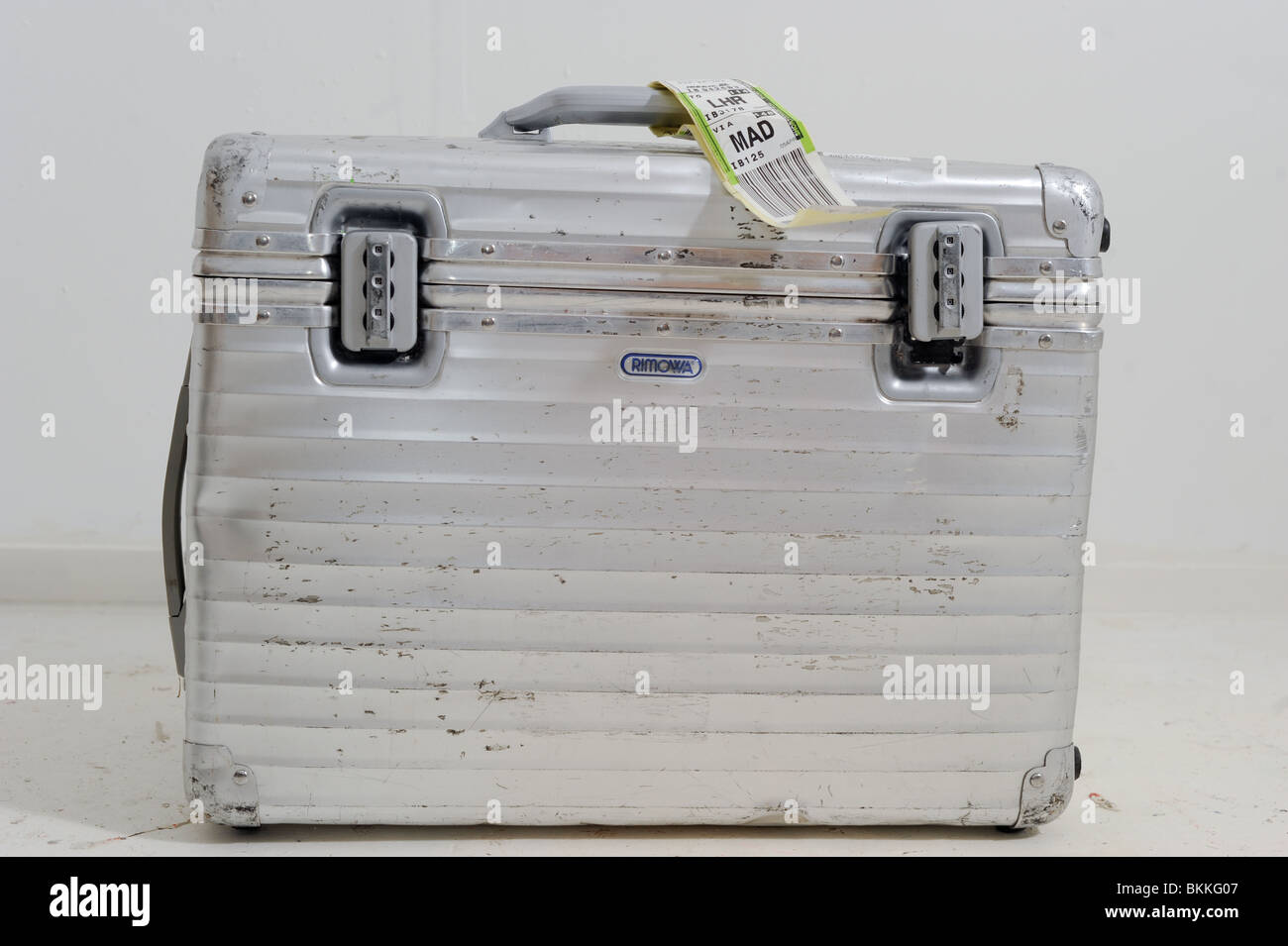 Metal flight case Stock Photo - Alamy