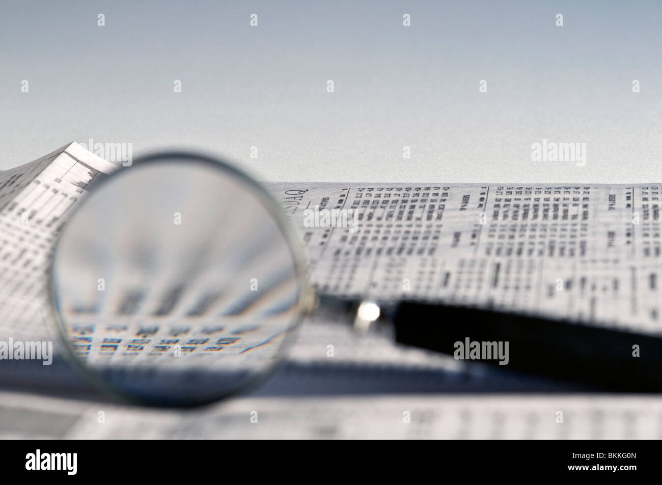 Graph magnifying glass hi-res stock photography and images - Alamy