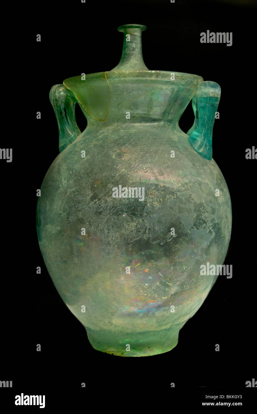 Roman glass hi-res stock photography and images - Alamy