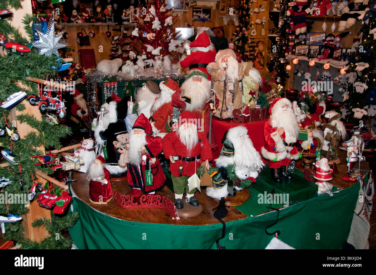 Santa manger decorations hi-res stock photography and images - Alamy